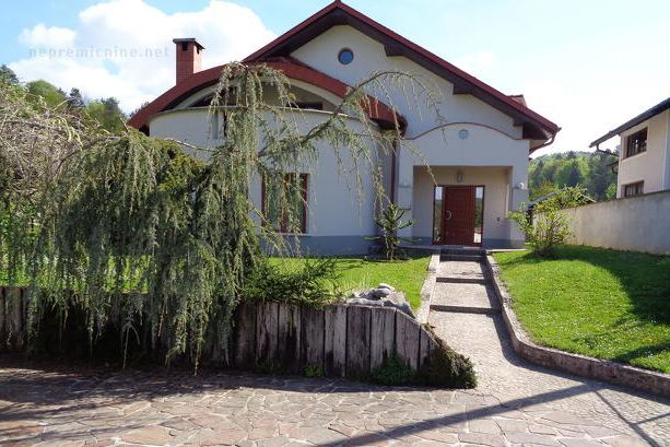 Prodaja, Hiša, Samostojna, Ljubljana, Moste-Polje, Sostro, 340 m2